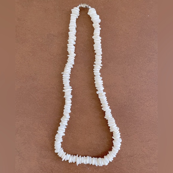 Jewelry | Nwot Authentic White Puka Shell 18 Necklace From Waikiki Hi ...